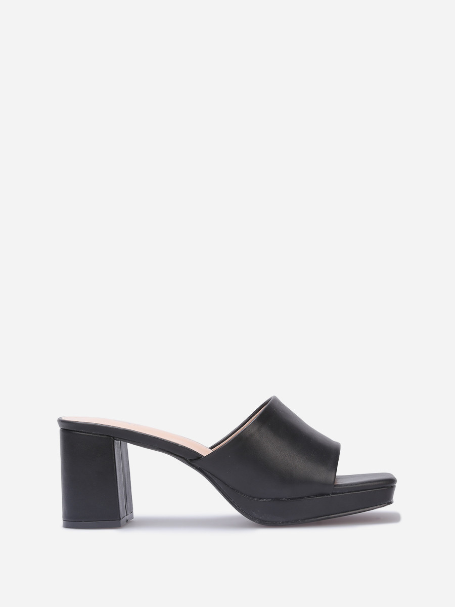 Mules avec entre-doigts et plateforme