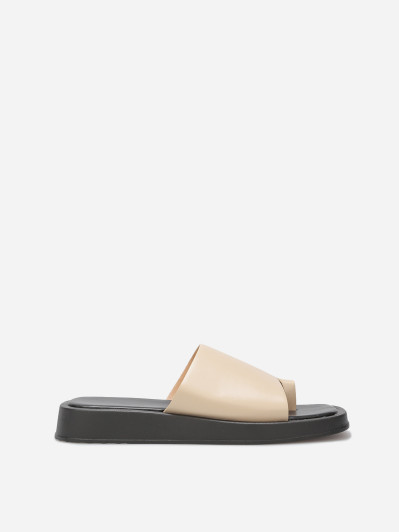 Mules avec entre-doigts et plateforme