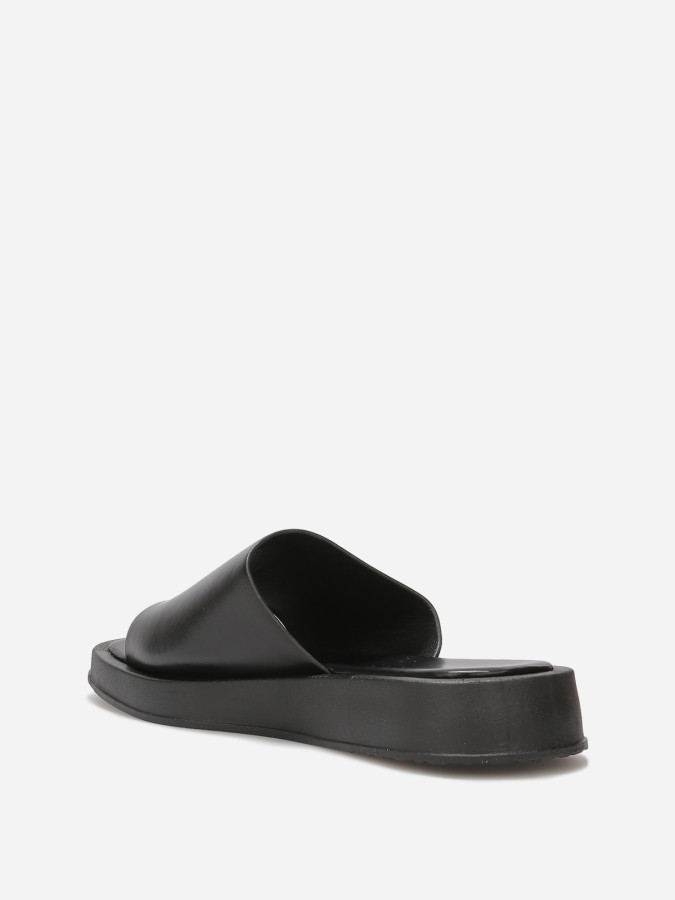 Mules avec entre-doigts et plateforme