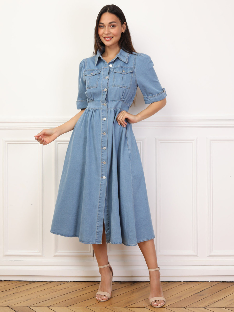 Robe noire mi-longue évasée