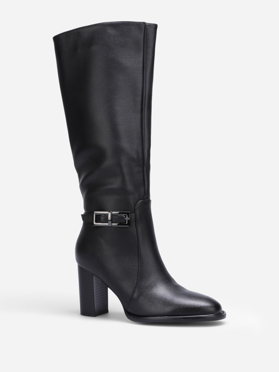 Bottes à talon et bride métallique