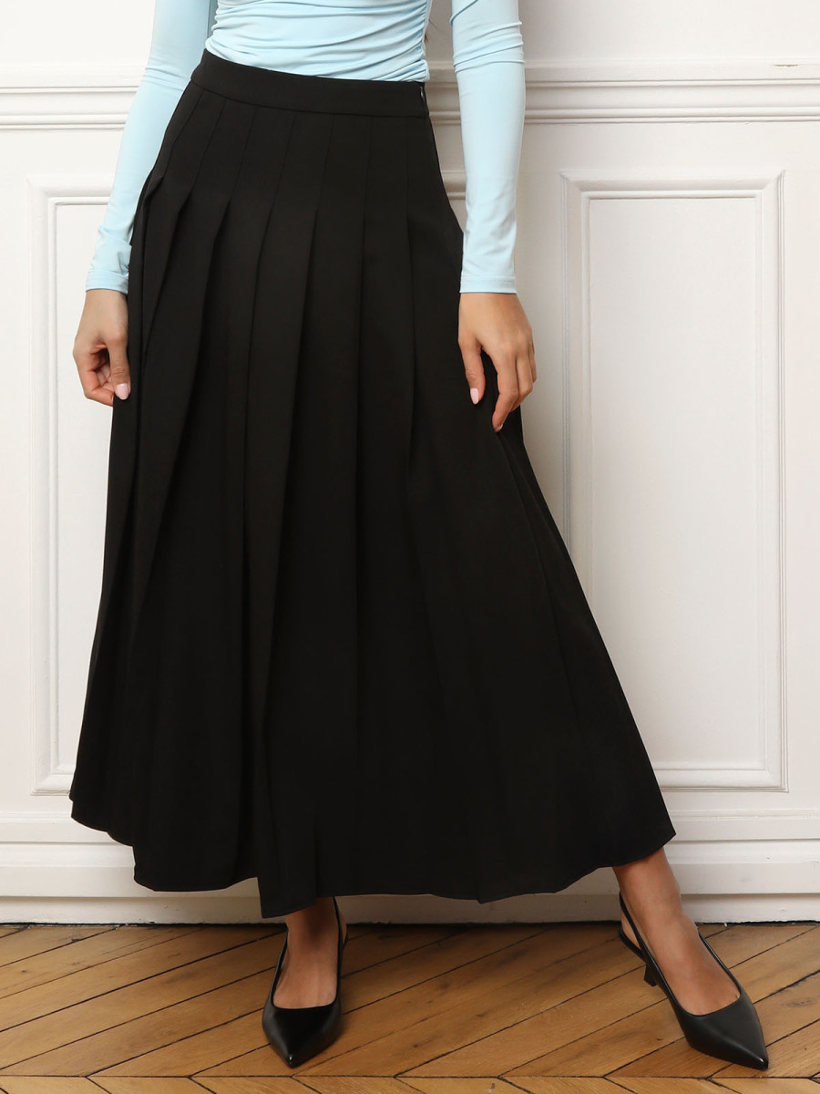 Jupe longue évasée et plissée noire