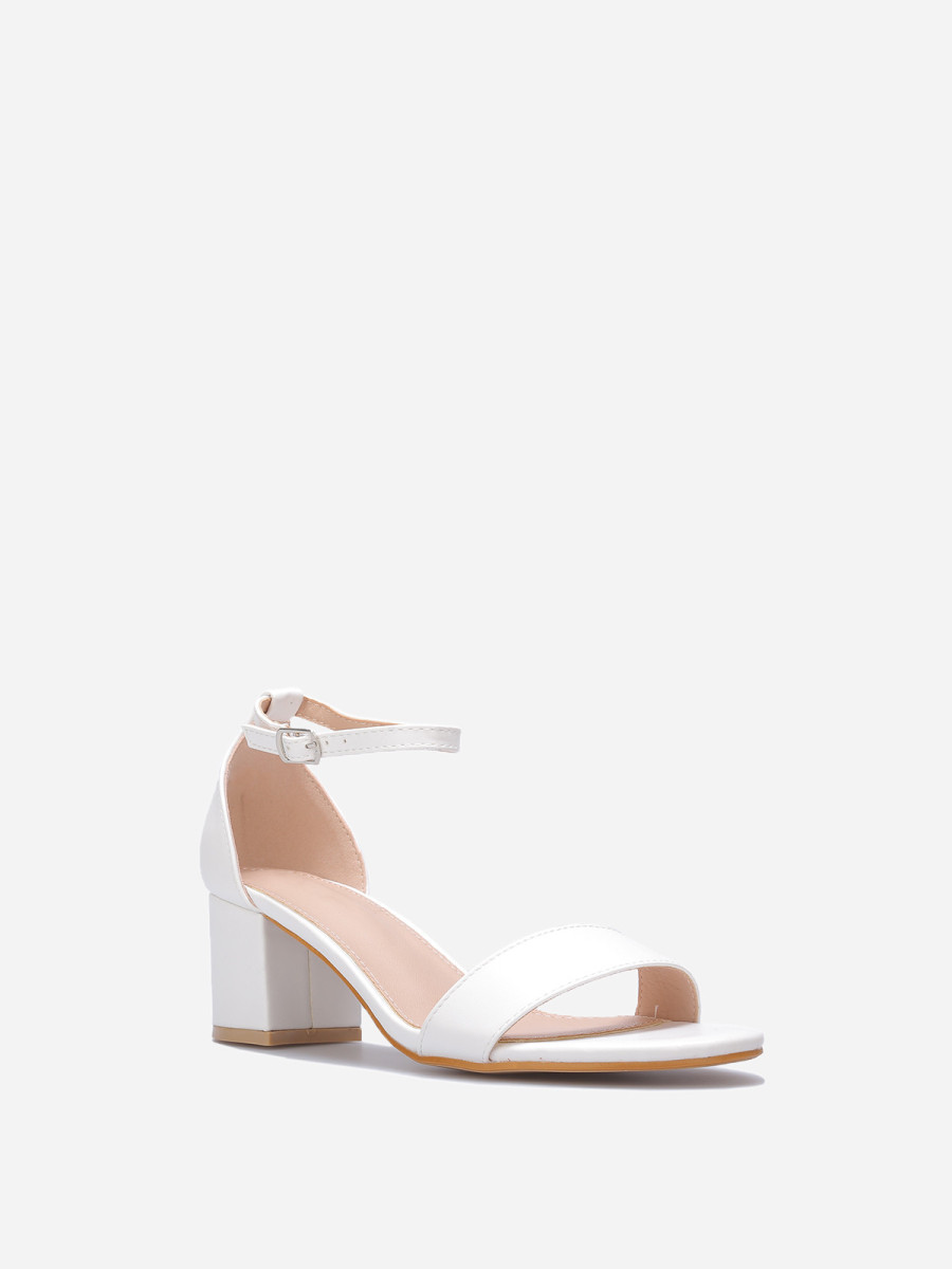 Sandales basiques blanches à talon carré