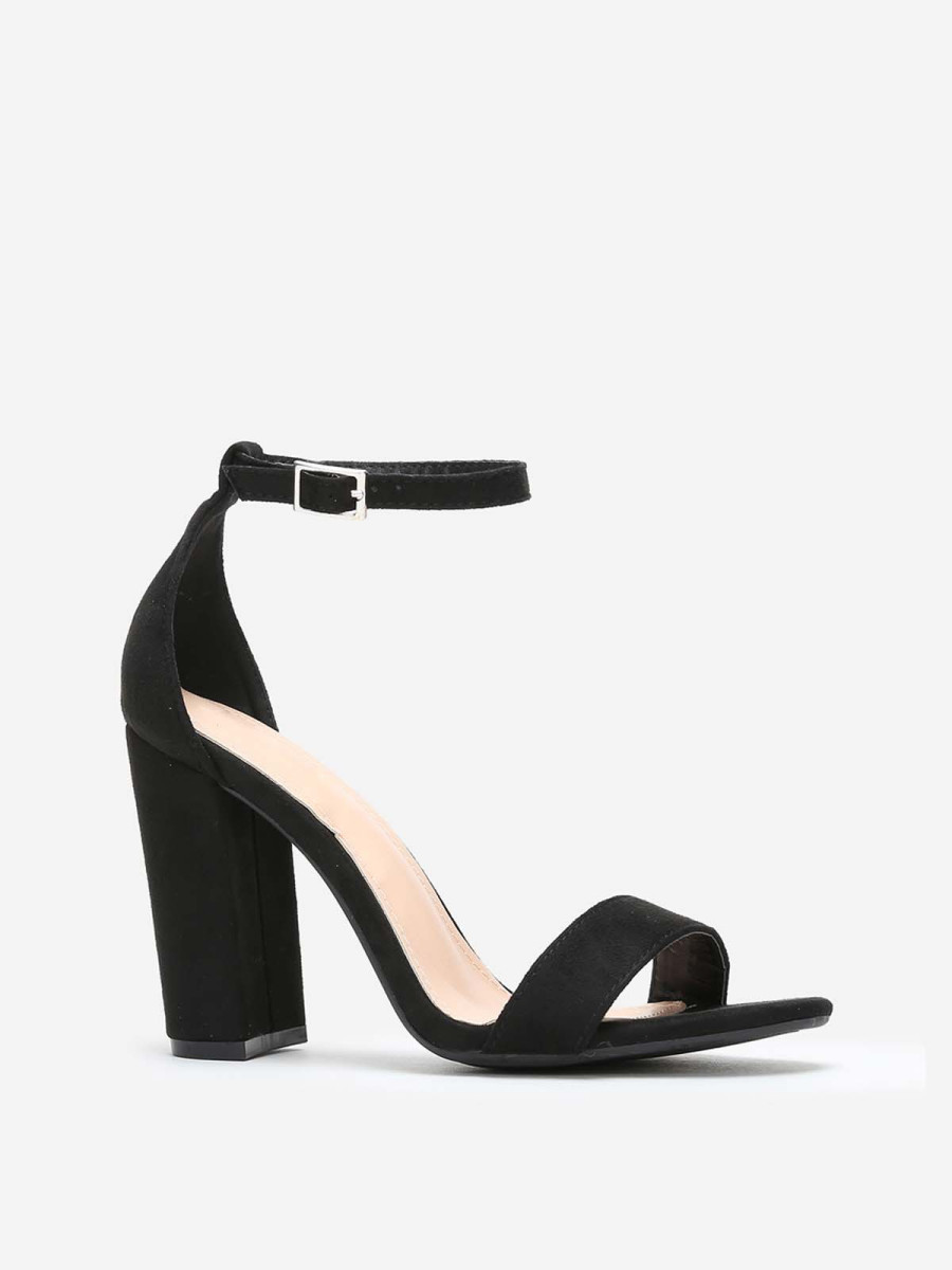 Sandales suédine à talon carré