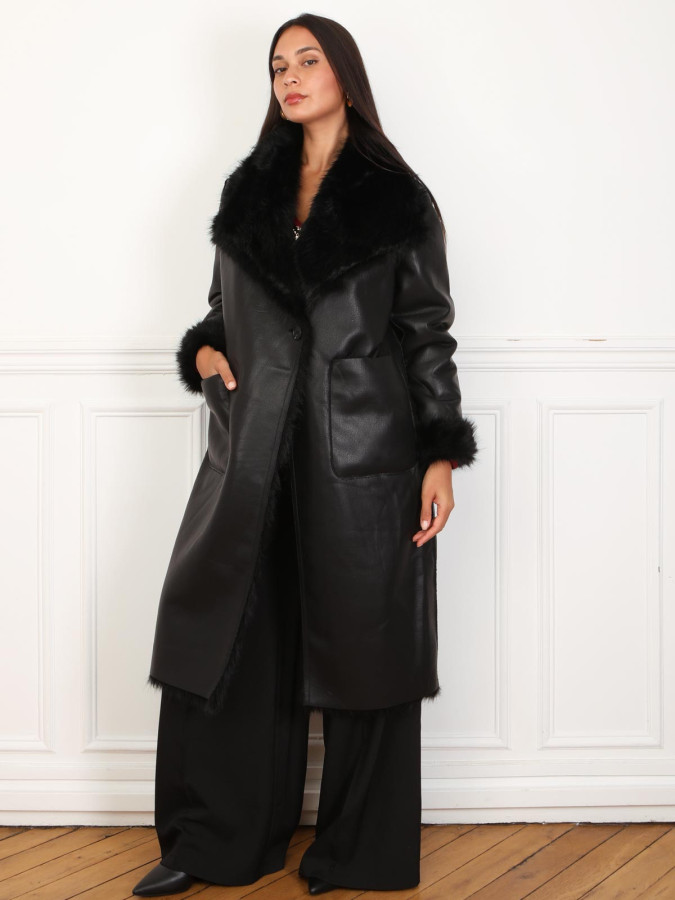 Manteau long avec col en fausse fourrure